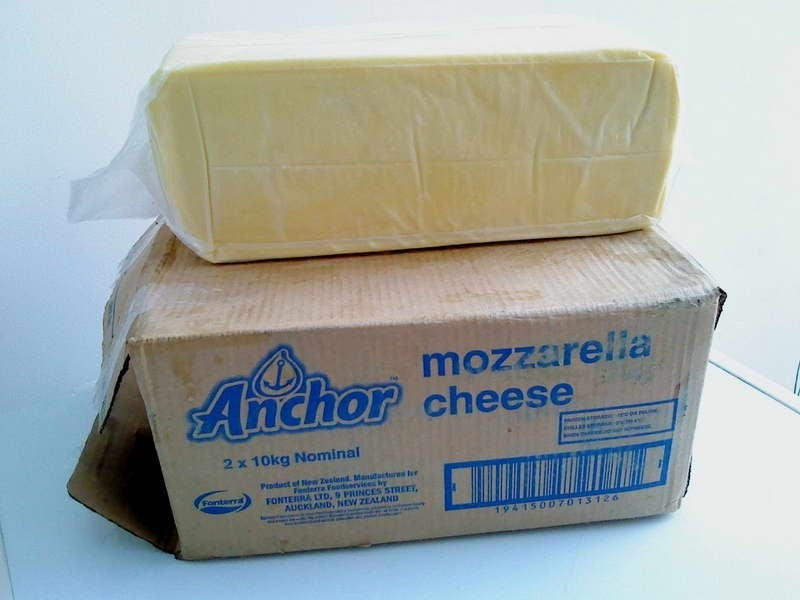 Anchor MOZZARELLA Cheese 10kg – ATIS.ph